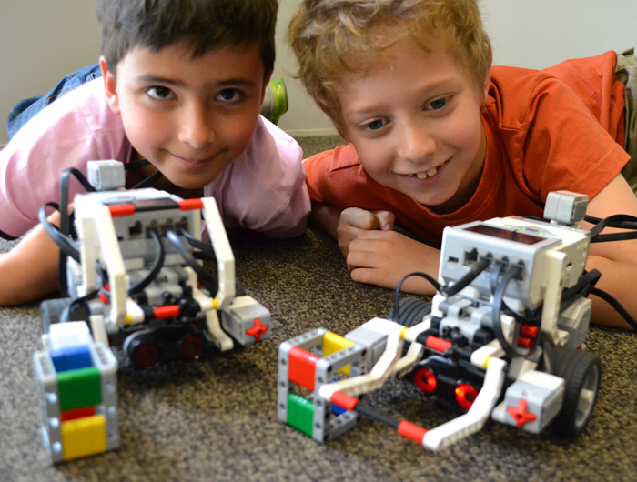 Lego Robotics 2 - Intermediate level - The Beast Lego Robotics 2 - Intermediate level - The Beast